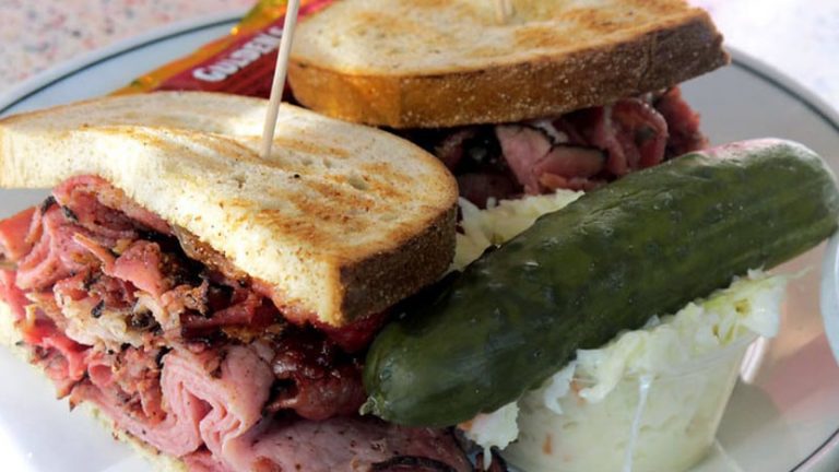 How To Make The Best Pastrami Sandwich - Eat Like Pinoy